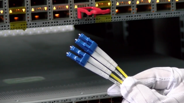 112G OTU4 QSFP28 ER4 Lite Transceiver |FiberMall