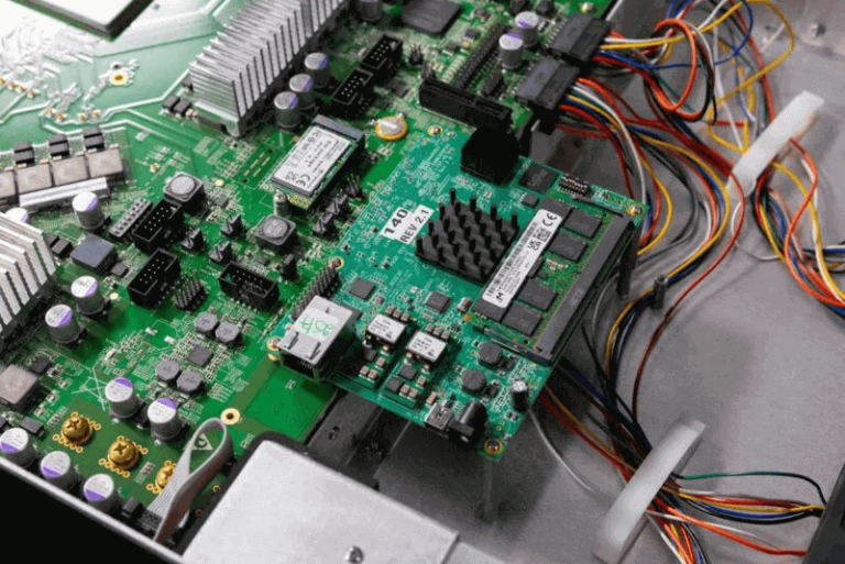 A Glimpse Inside the Marvell 51.2T (64-Port 800G) Switch | FiberMall